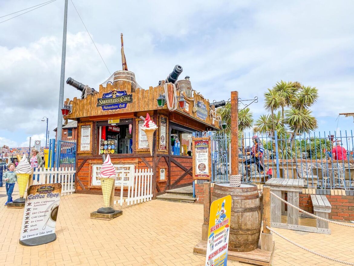 Barry Island Beaches - 4 BEST Beaches in Barry To Visit!