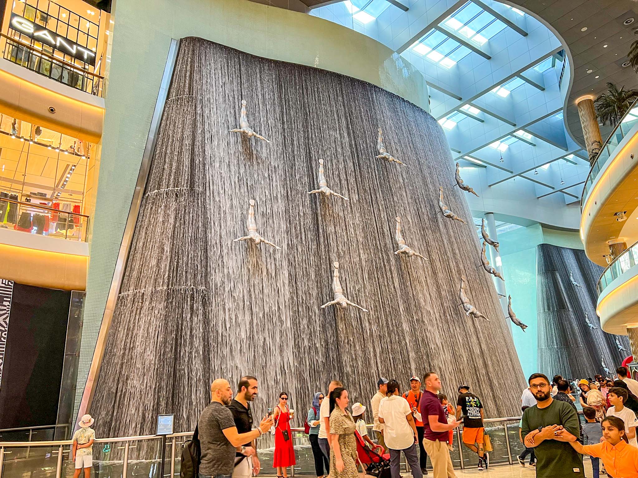 What To Wear in Dubai! PRACTICAL & HONEST Advice for Tourists to Dubai ...