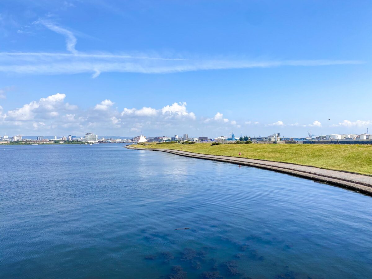 10 TOP Day Trips From Cardiff By Train to Beaches, Towns & Mountains ...